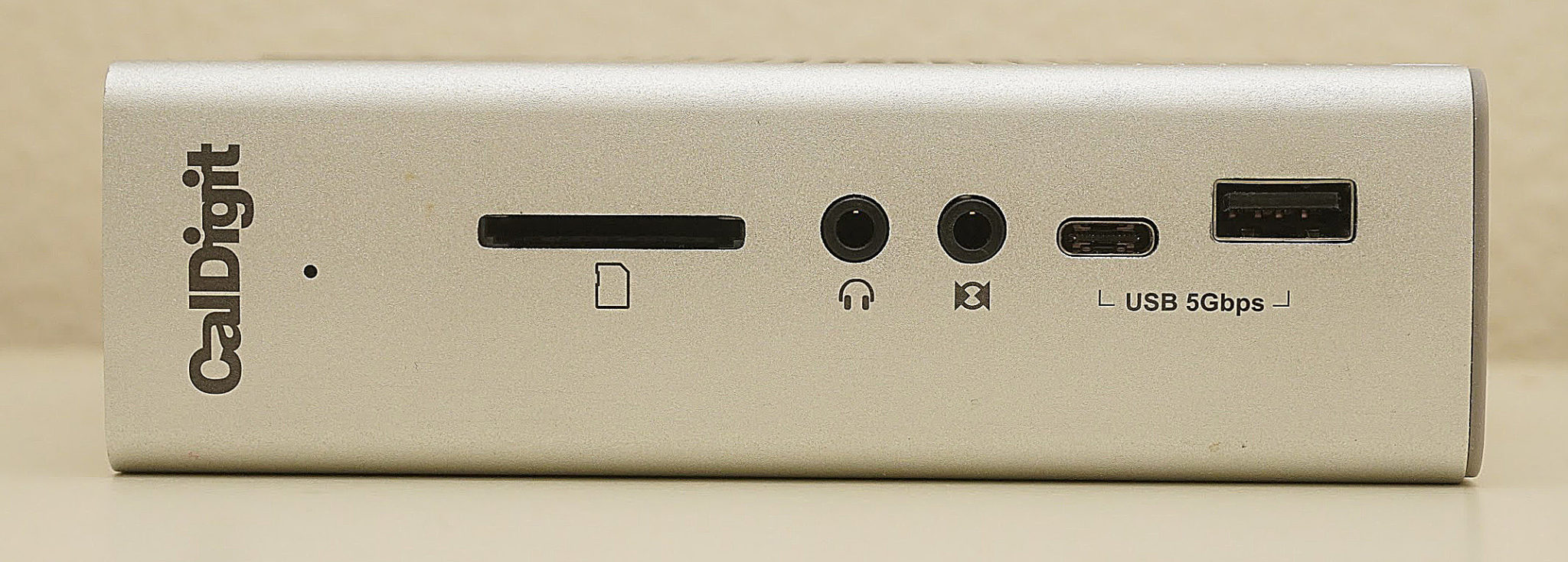 3D printed stand for the Thunderbolt3 dock CalDigit TS3 plus - make it easy